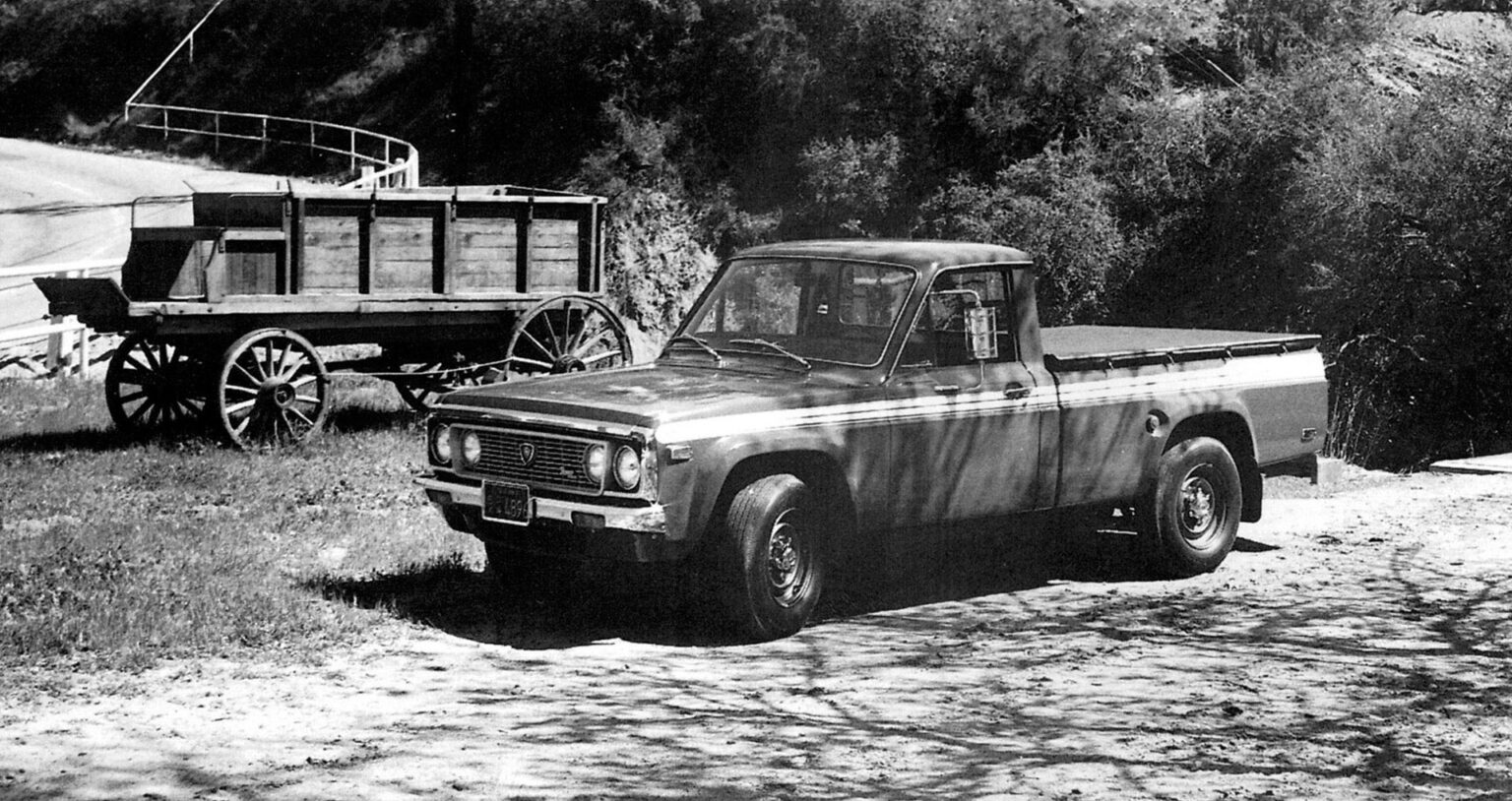 Mazda Rotary Pick-up: Nischenmodell mit sportlicher Technik | Fanaticar ...